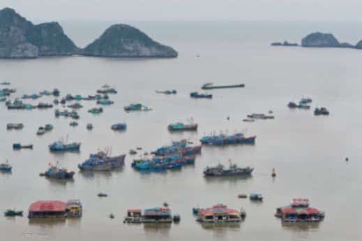 10 Amazing Floating Restaurants in the World - The Marine Learners